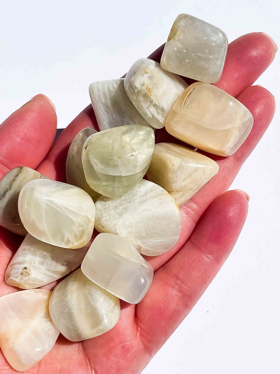 Yellow Moonstone - Αγάπη / Φροντίδα – T-Incognita